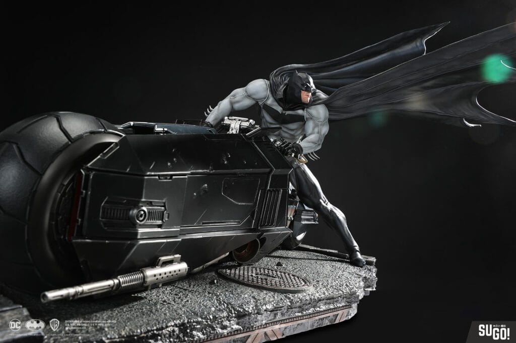XM Studios DC Batman White Knight Batman (Batcycle Edition) 1/4 Scale ...