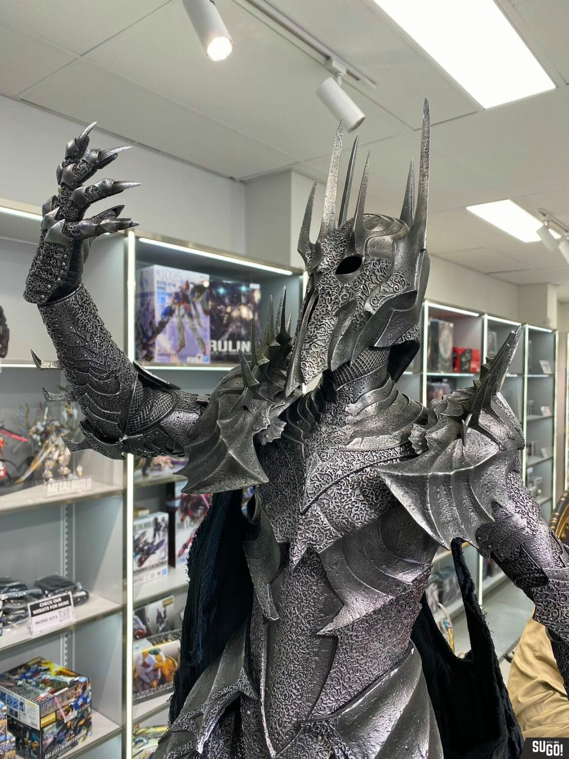 Prime 1 Studio The Lord of the Rings The Dark Lord Sauron Deluxe ...