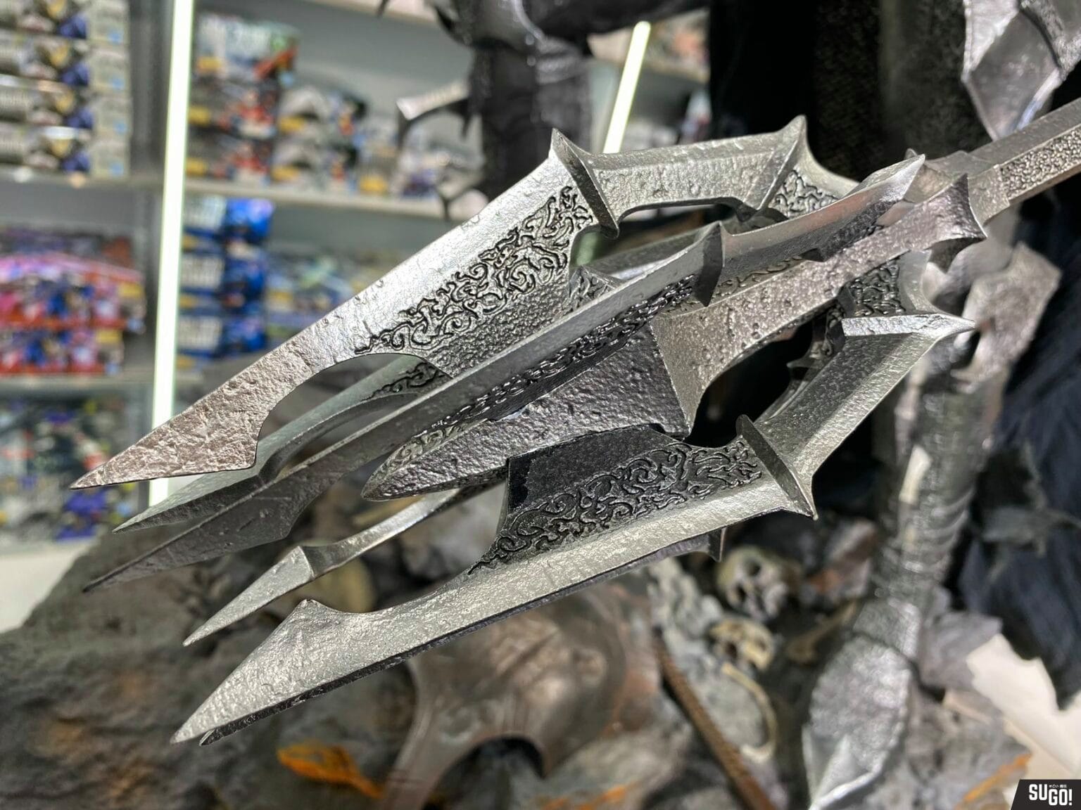 Prime 1 Studio The Lord of the Rings The Dark Lord Sauron Deluxe ...