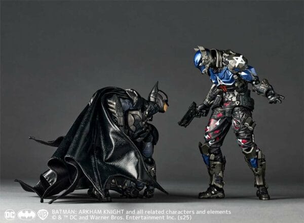 Kaiyodo Batman: Arkham Knight Amazing Yamaguchi Revoltech Arkham Knight ...