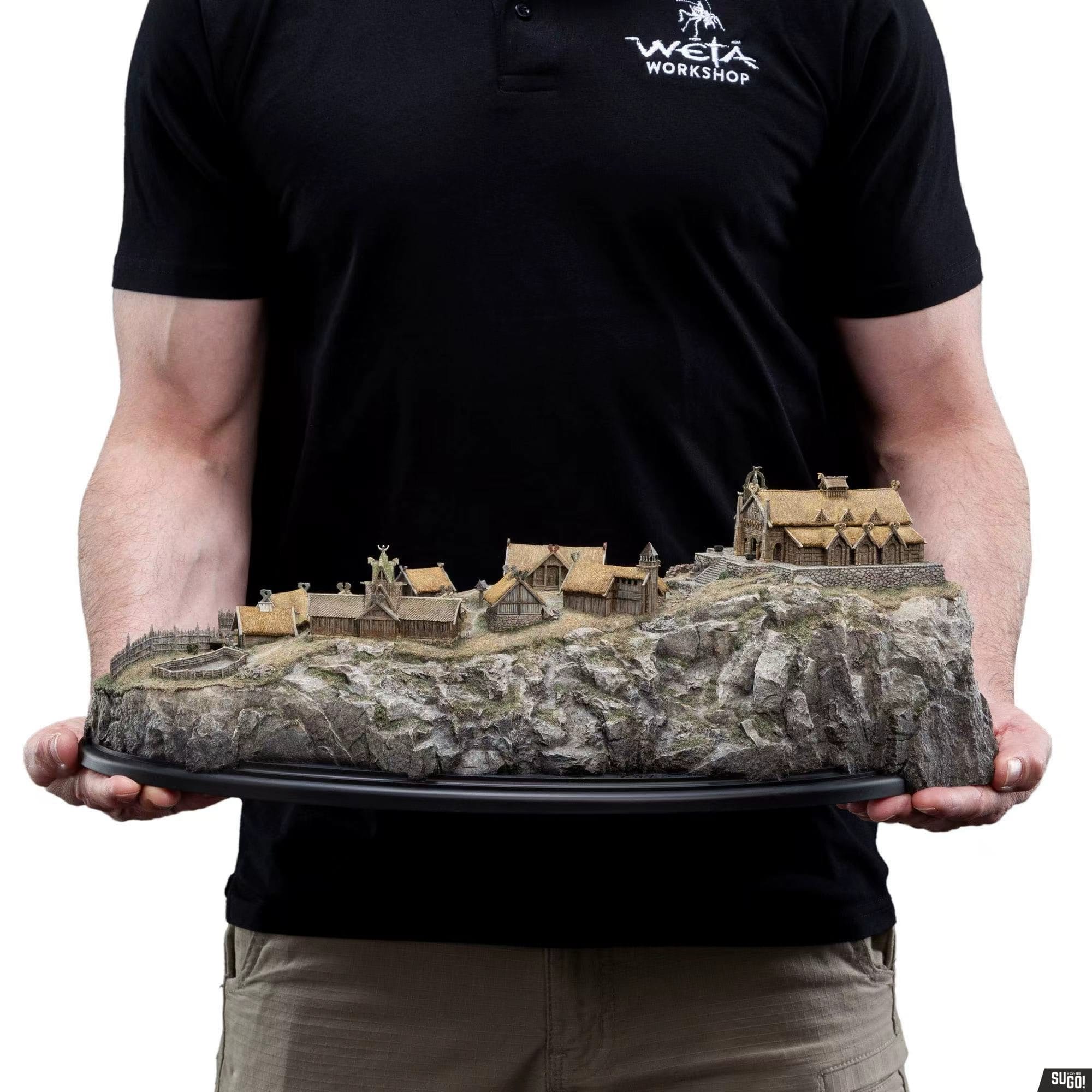 WETA Workshop The Lord of The Rings Edoras Golden Hall Scene Limited ...