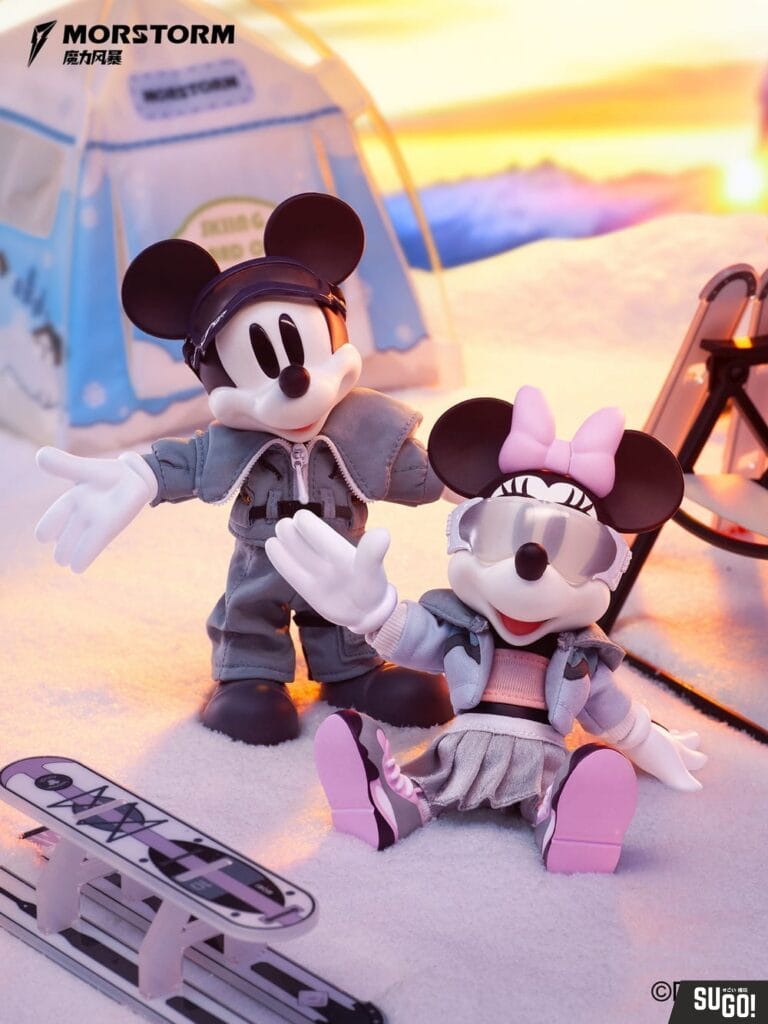 MORSTORM Disney Snow Board Club Minnie Action Figure - Sugo Toys ...
